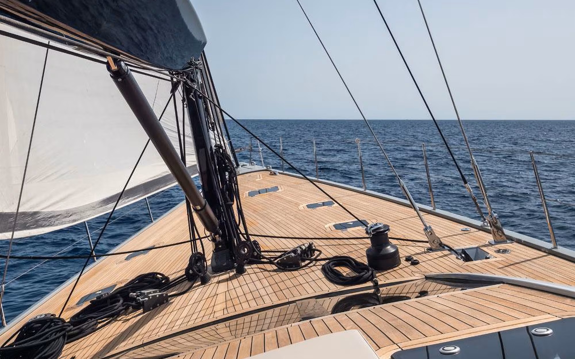Yacht KALINDA, Vallicelli | CHARTERWORLD Luxury Superyacht Charters